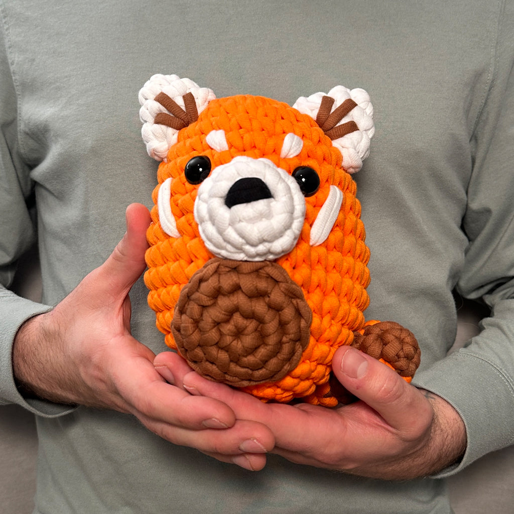 Soli the Red Panda Extra Squeezy Crochet Kit – The Woobles